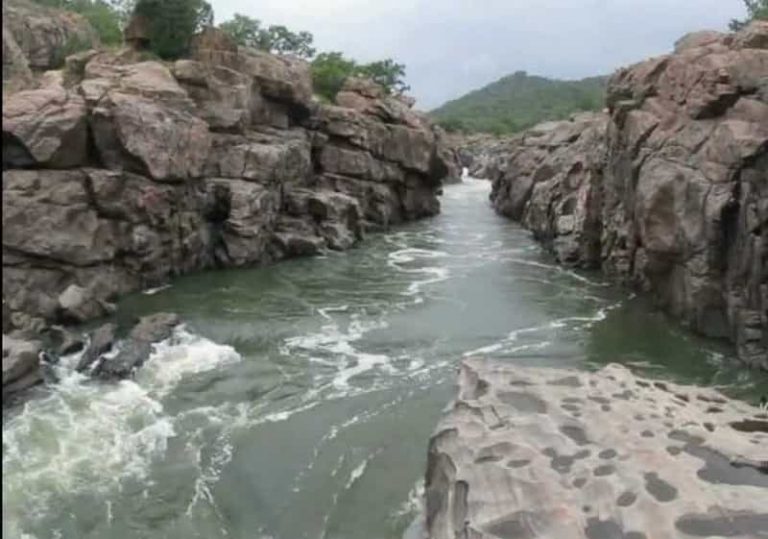 Waterfalls near Bangalore : Luxuriating Under The Cascading Delights