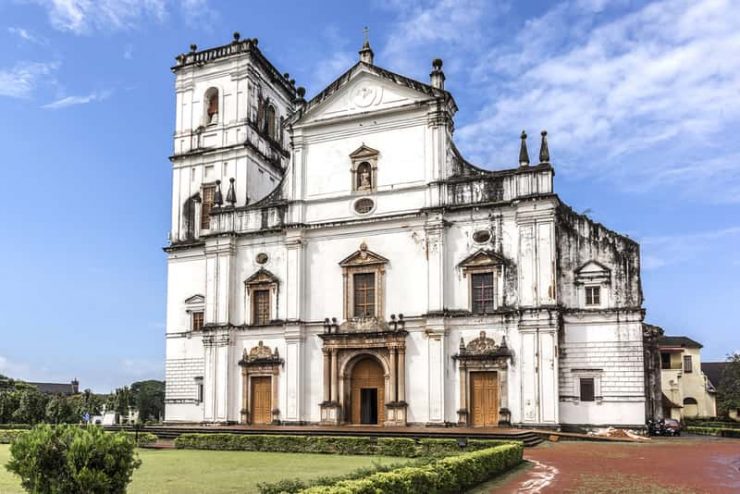 21 Famous Churches in Goa | Churches in North & South Goa | Treebo Blogs