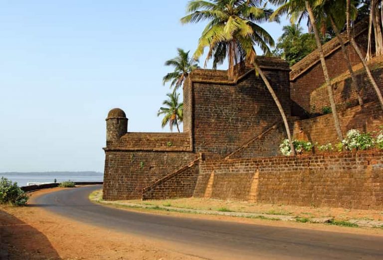 11 Forts in Goa | Famous Forts in North & South Goa - Treebo Blogs
