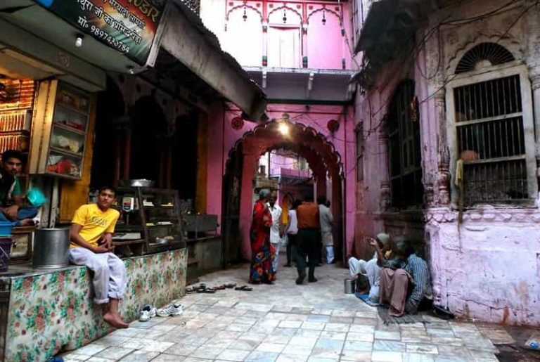 10 Shopping Places in Mathura, Places to Shop in Mathura - Treebo