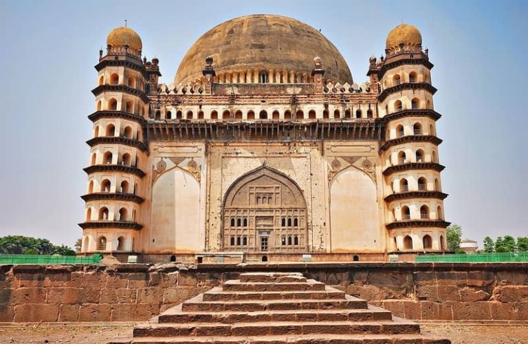 Famous Monuments of India: Decode the Legends and Ancient Secrets