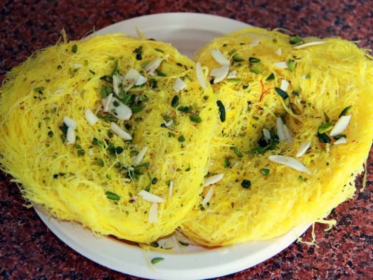 Top 10 Famous Foods of Bikaner you can try - Treebo