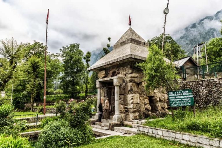 Famous Monuments of India: Decode the Legends and Ancient Secrets Famous Monuments of India: Decode the Legends and Ancient Secrets