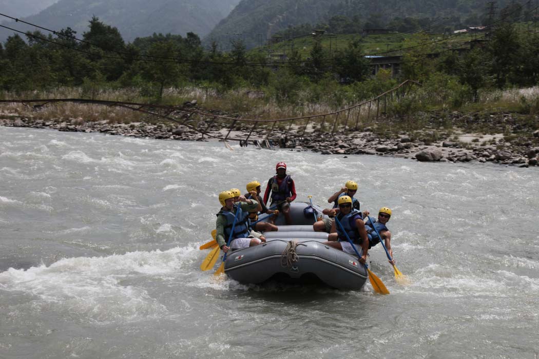 Top 10 exciting destinations to go for River Rafting in India