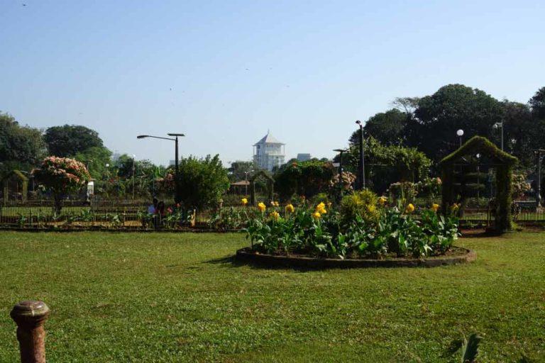 Appreciate The Floral Blooms At The Hanging Garden Of Mumbai