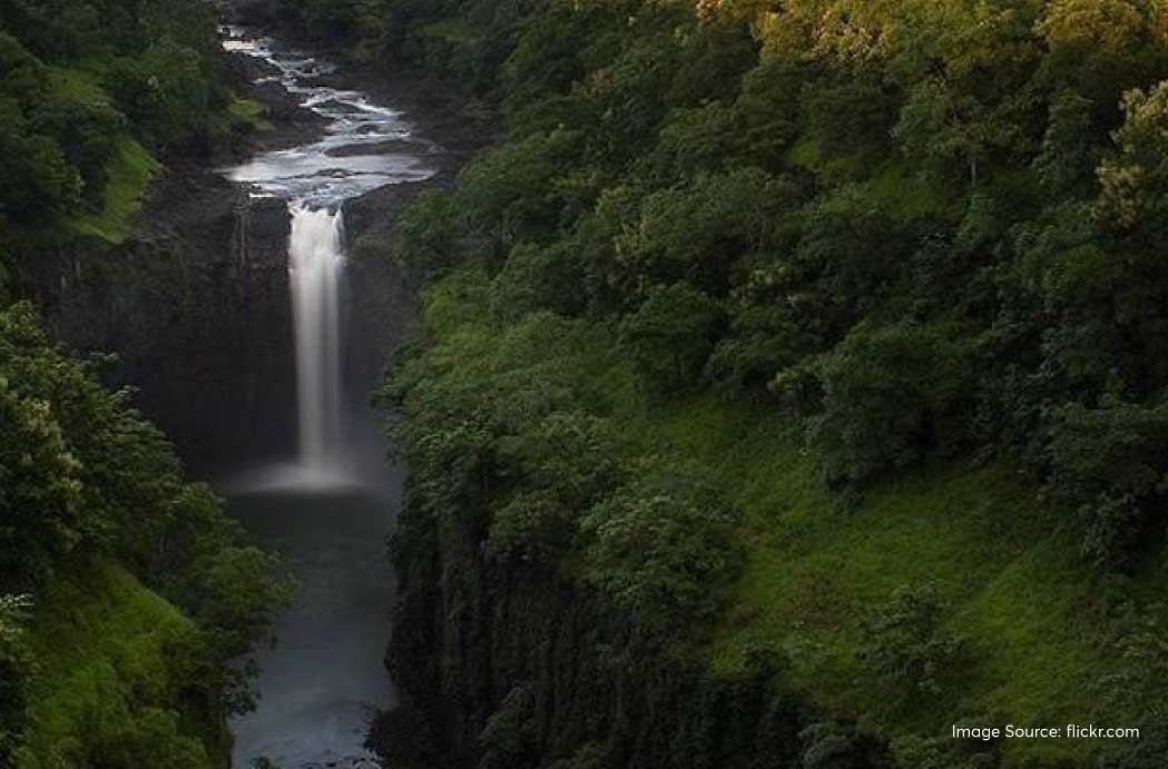 10 Waterfalls Near Indore - Hit Refresh In These Amazing Spots