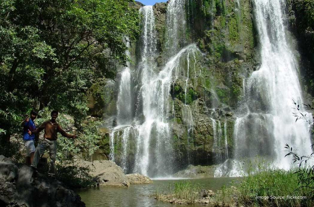 10 Waterfalls Near Indore - Hit Refresh In These Amazing Spots