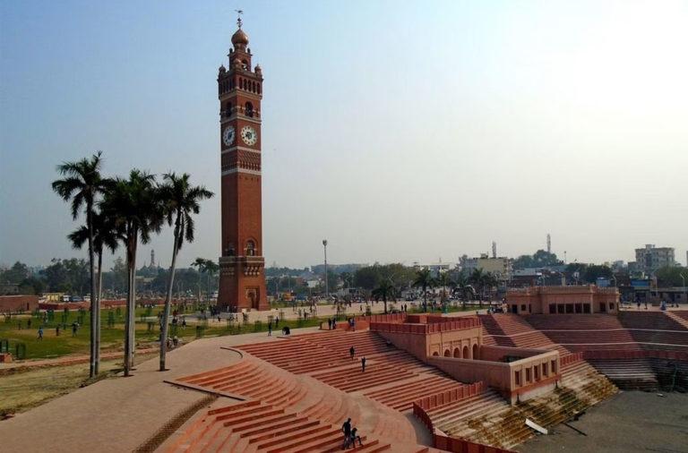 These 12 Historical Places In Lucknow Will Make The Mughal Era Come Alive