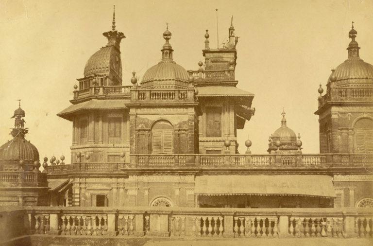 These 12 Historical Places In Lucknow Will Make The Mughal Era Come Alive