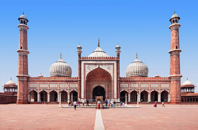 These 12 Historical Places In Lucknow Will Make The Mughal Era Come Alive