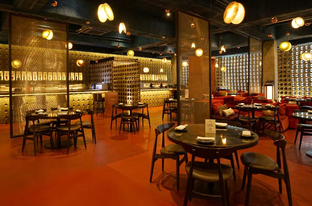 Restaurants in Indore- 12 Places To Give Your Taste Buds A Magical Tour