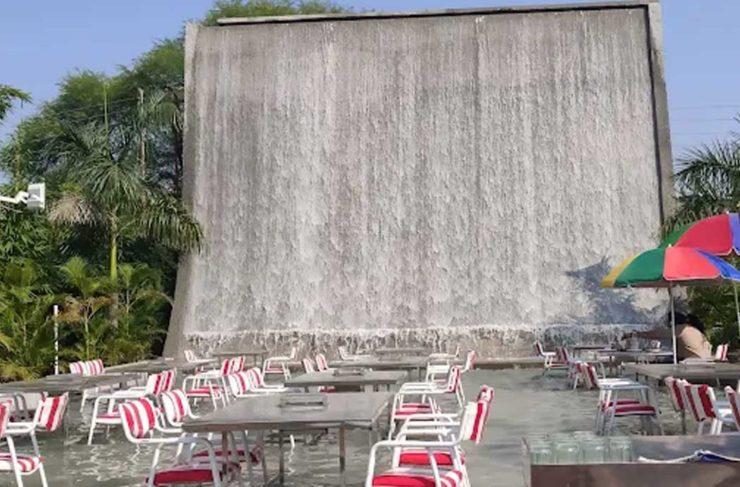 Restaurants in Indore- 12 Places To Give Your Taste Buds A Magical Tour