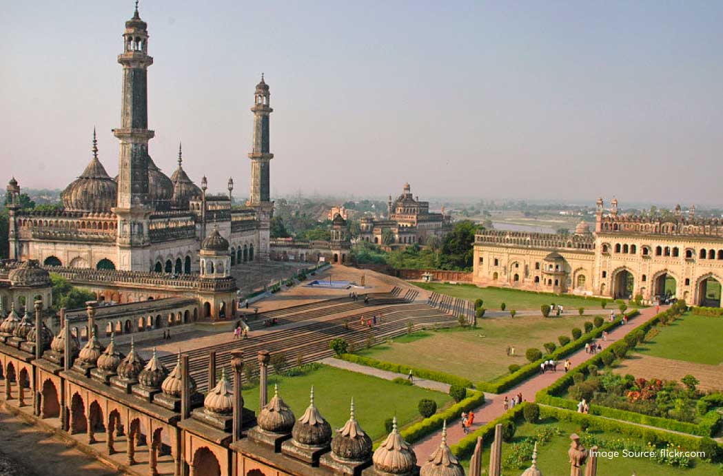 Heritage Walks: Exploring the Legacy of the Country's Past - Treebo Blog