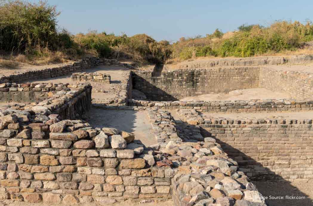 Ruins of Dholavira: Tracing the Footsteps of the Bygone Era