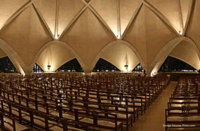 Lotus Temple, Delhi: History, Architecture, Location and Facts