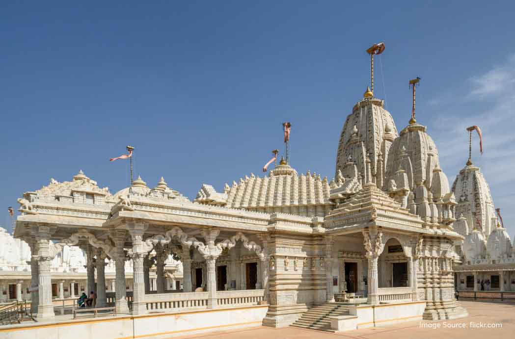 11 Places to Visit in Mandvi: Beachy Treasures to Opulent Experiences